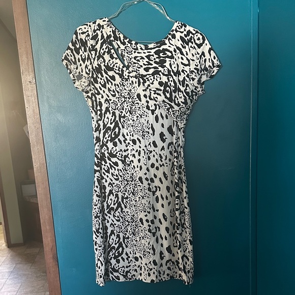 Nikibiki | Dresses | Euc Nikibiki Black And White Leopard Print Mini ...
